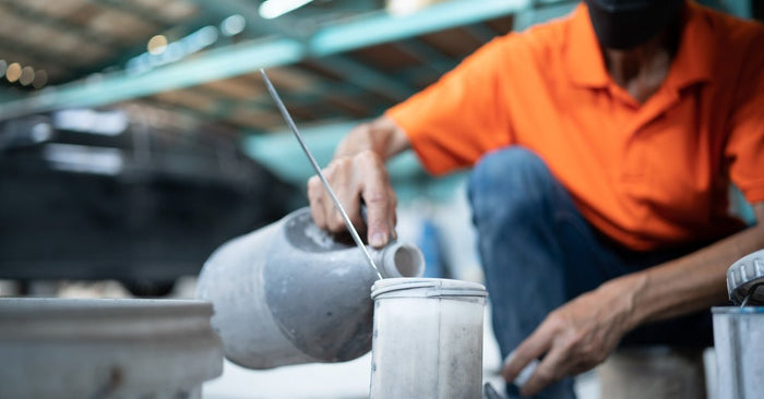 How To Properly Mix Automotive Thinner With Paint